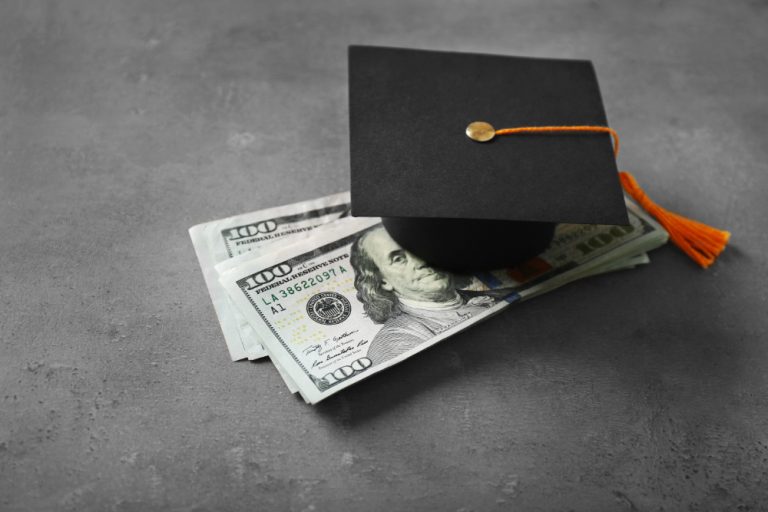 Yale Financial Aid 2026: Full Tuition for Families Under $200K - Ivy ...